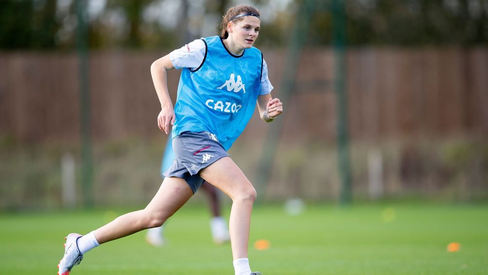 Two WSL Academy players earn first-team call-ups | AVFC