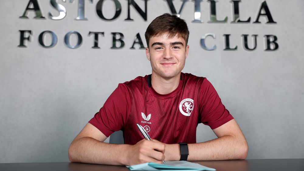 Ewan Simpson signs professional contract with Aston Villa | AVFC