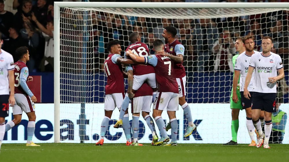 أستون فيلا يتخطى بولتون في كأس كاراباو | AVFC