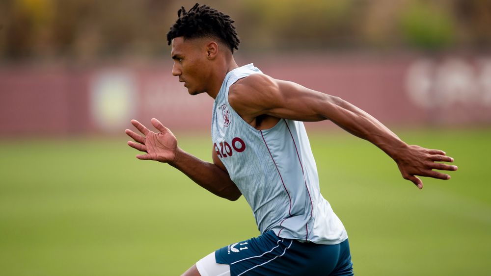 GALLERY: Aston Villa squad prepare for Crystal Palace clash | AVFC