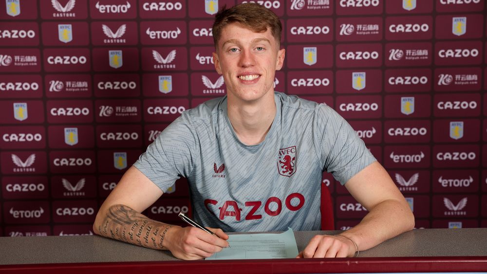 Aaron O'Reilly pens professional contract | AVFC