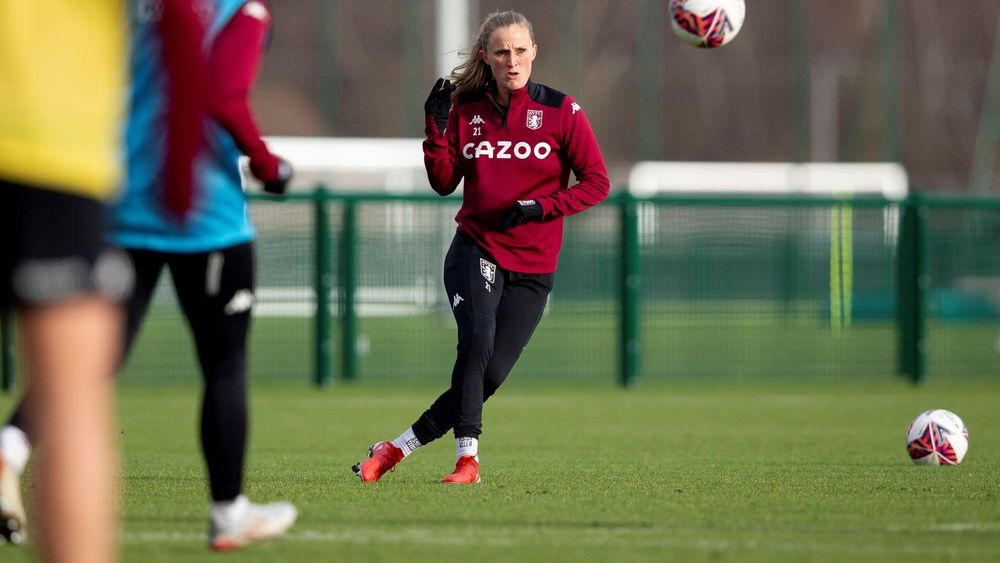 Marisa Ewers calls time on playing career | AVFC